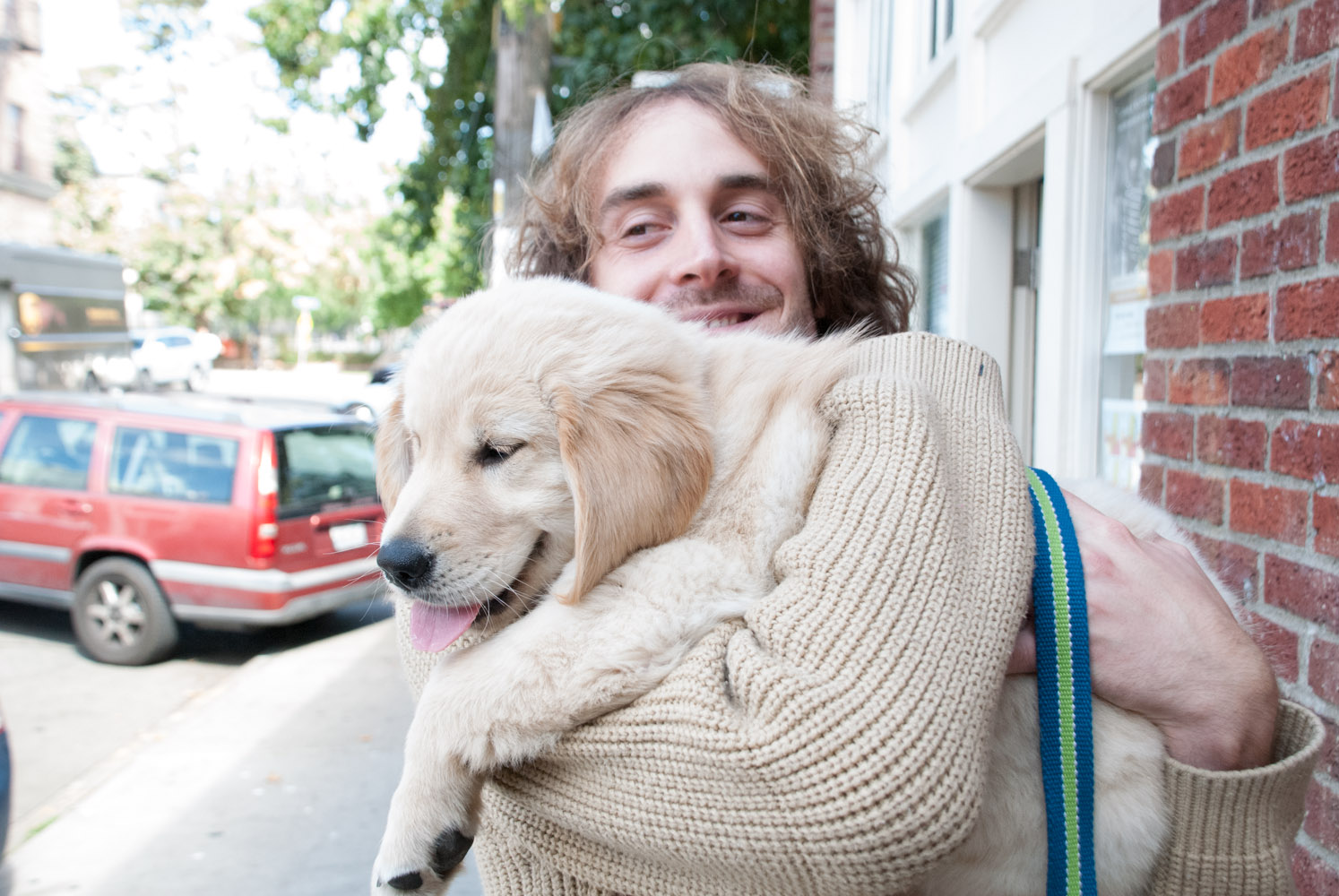 Cosmo The Puppy Meets Seattle!