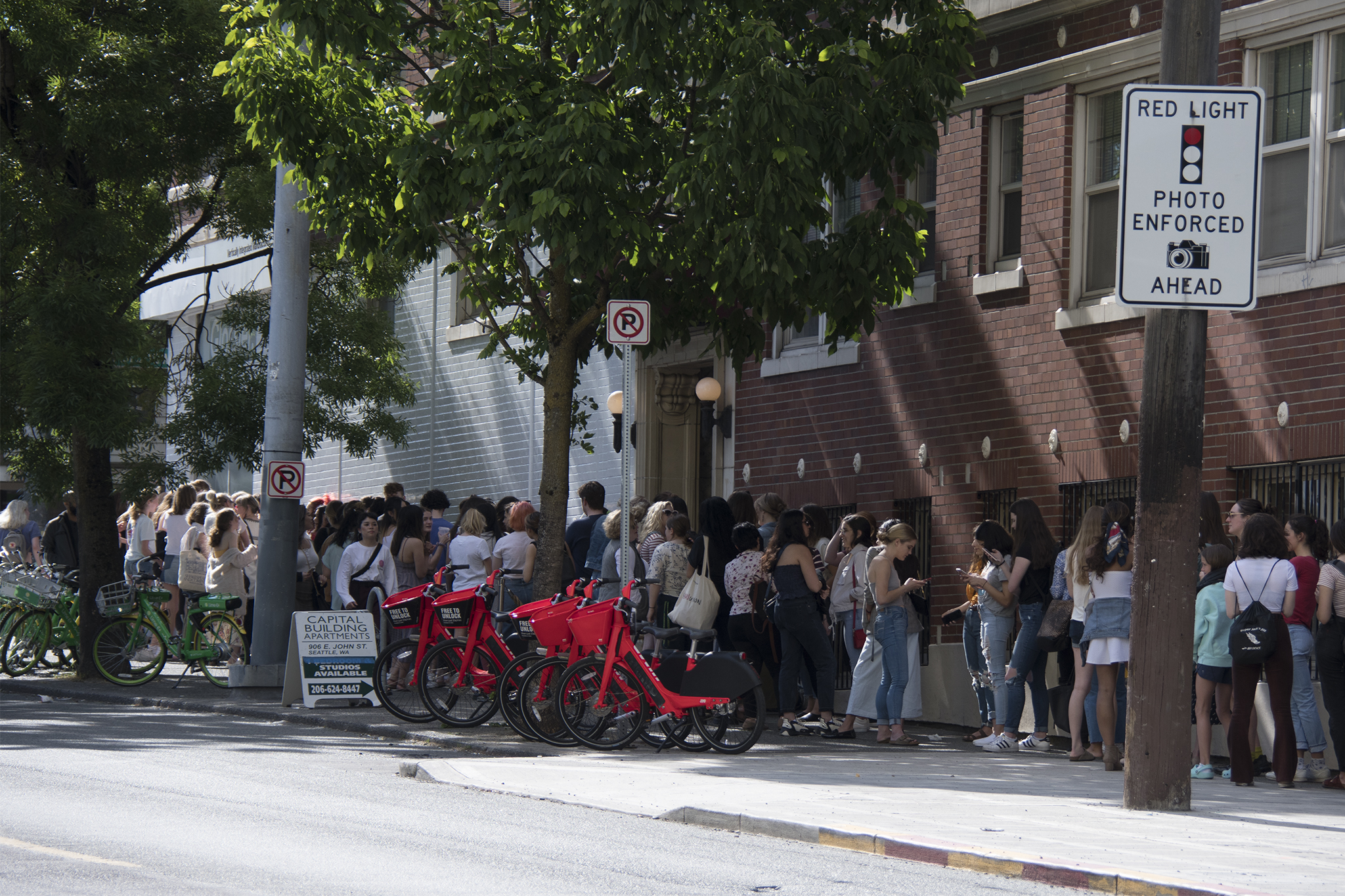 The Glossier Is Now Open in Seattle