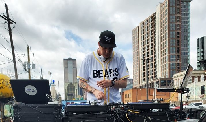 Local Dallas DJ Livestreams